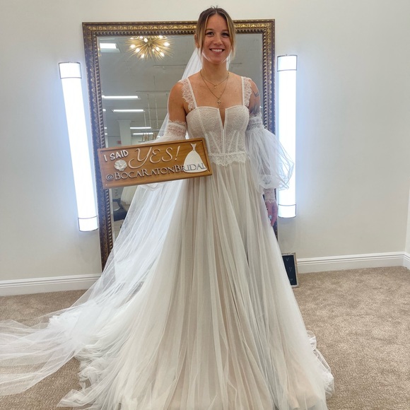 all who wonder | Dresses | All Who Wander Wedding Dress | Poshmark